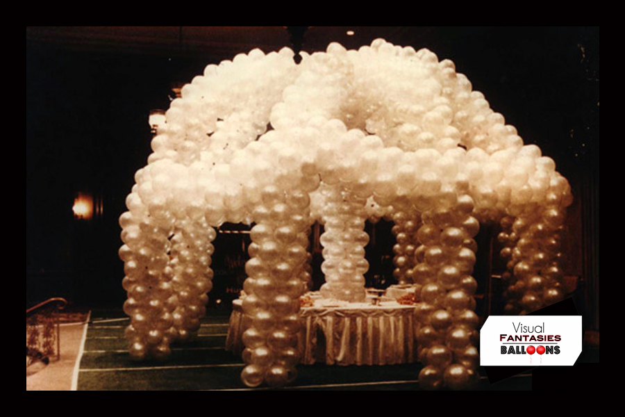 Balloon Sculptures and Creative Expressions | Visual Fantasies Balloons